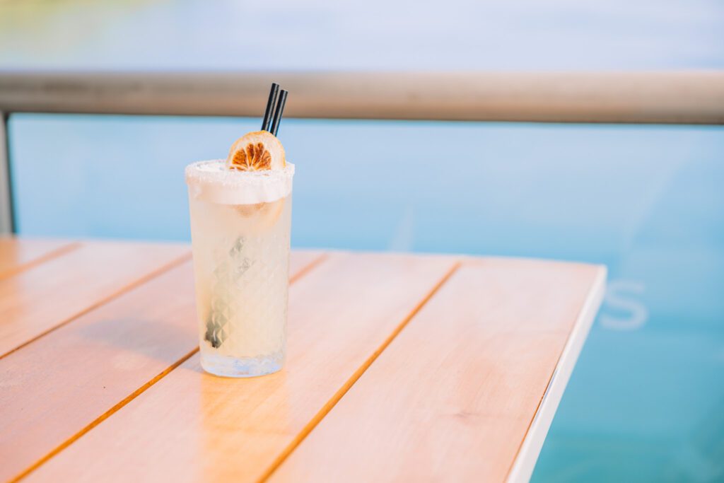 Eat and Drink - Ivory Waterside